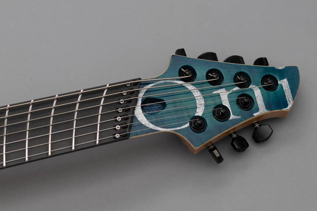 Oni Guitars E Scale – Pyramid Guitars Co.